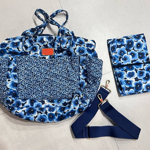 Marc Jacobs | Bags | Marc Jacobs Diaper Beach Water Resistant Bag ...